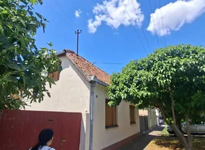 Prodaja Kuća - Inđija, Centar