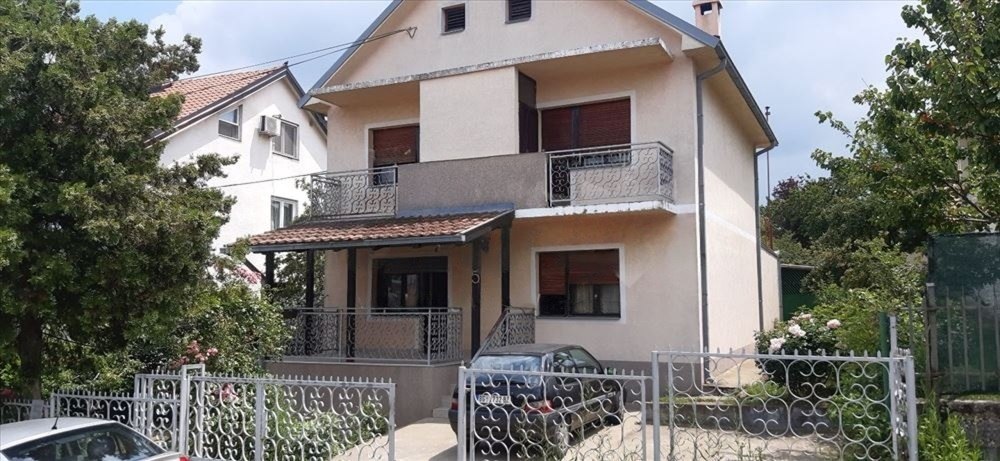 Prodaje se porodicna kuca u Sremcici