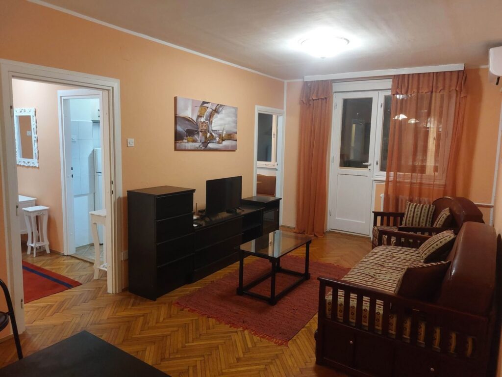 Izdajem stan kod hotela Srbija