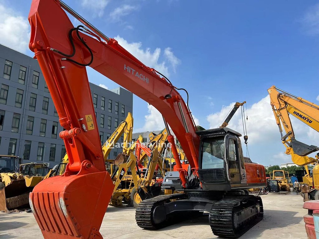 Hitachi ZX350 bager guseničar