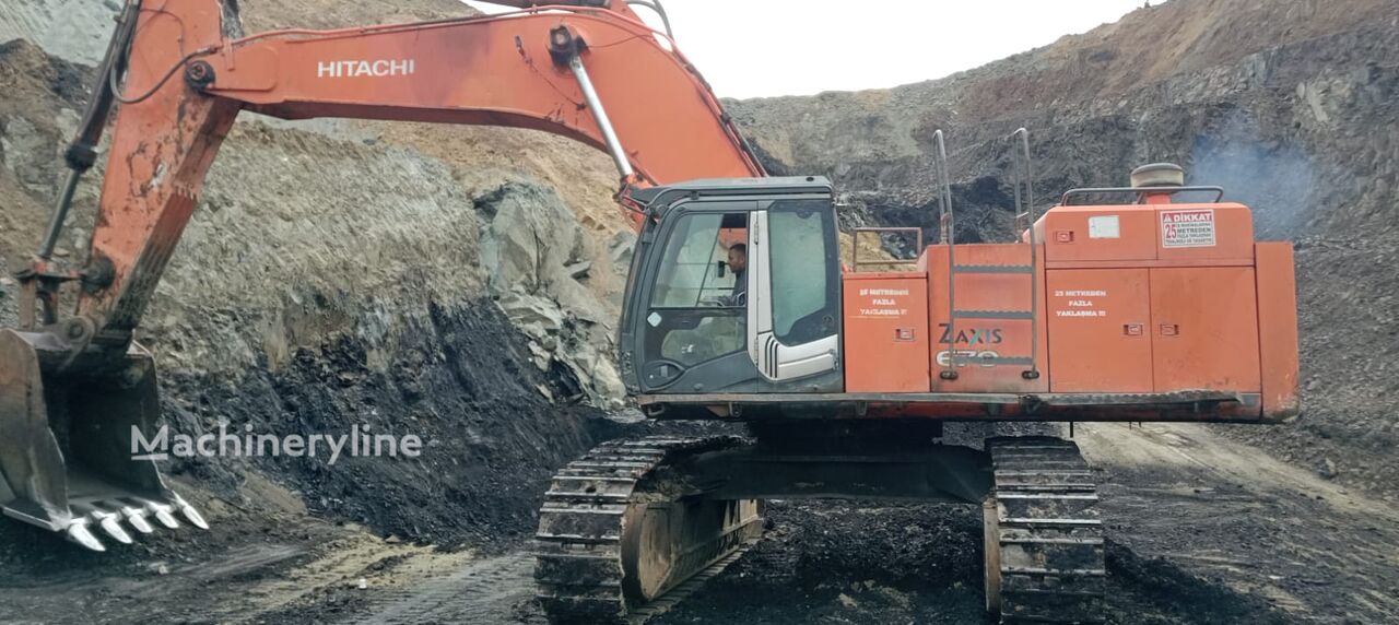 Hitachi ZX670LCH-3 bager guseničar