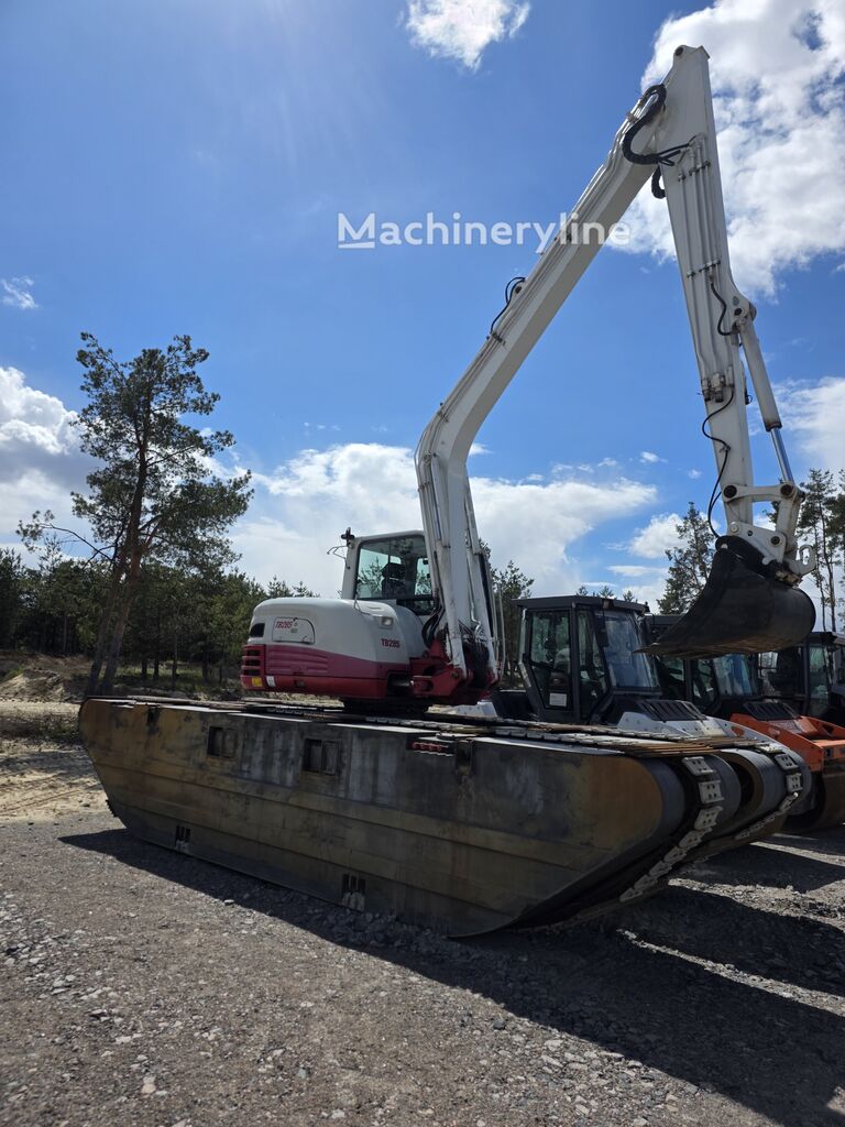 Conver C700 bager amfibija