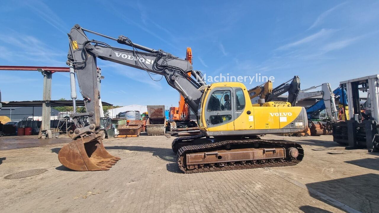 Volvo EC 240 bager guseničar