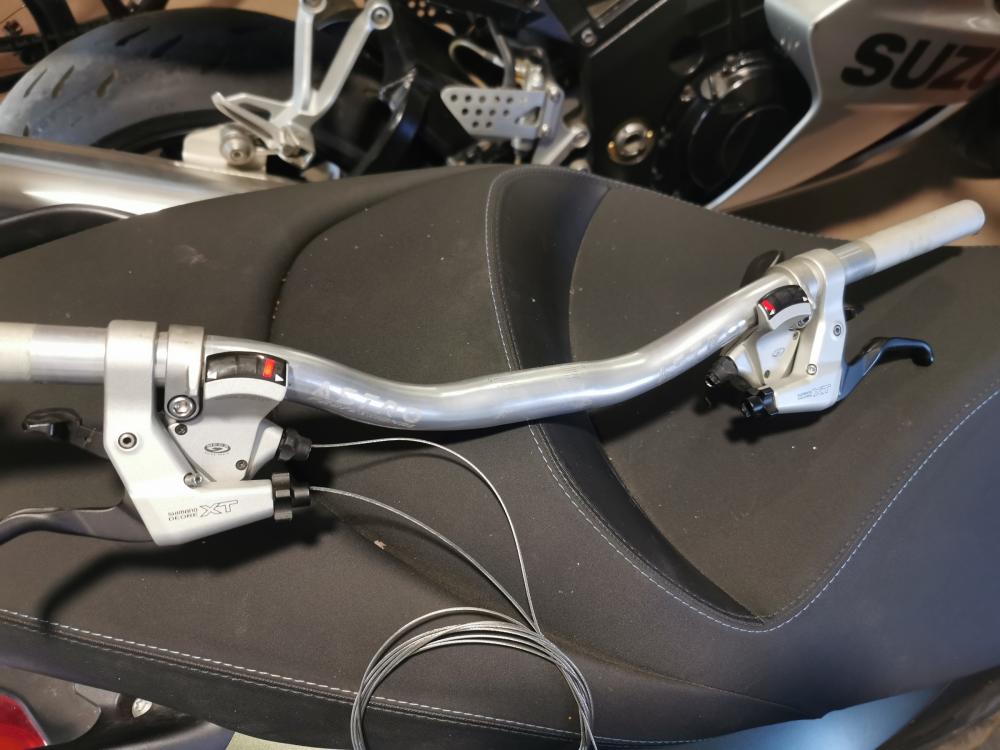 Astro PRO volan sa XT rucicama kocnica i menjaca k