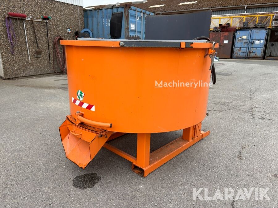 Prodaje se FK Machinery Betonblander FK Machinery 800 liter hydraulisk drevet betonsku mešalicu na aukciji