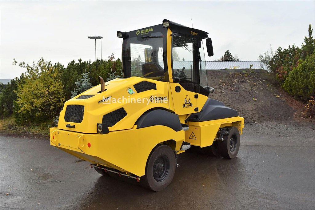 BOMAG BW 11 RH-5 pneumatski valjak
