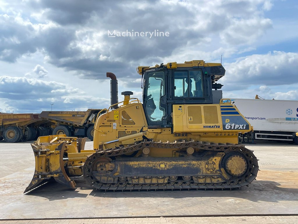 Komatsu D61PXi-24 buldožer