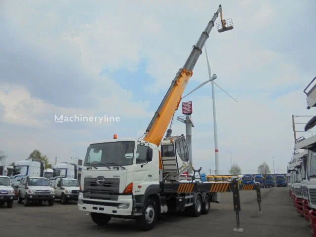 Hino 700 6X4 auto dizalica s korpom