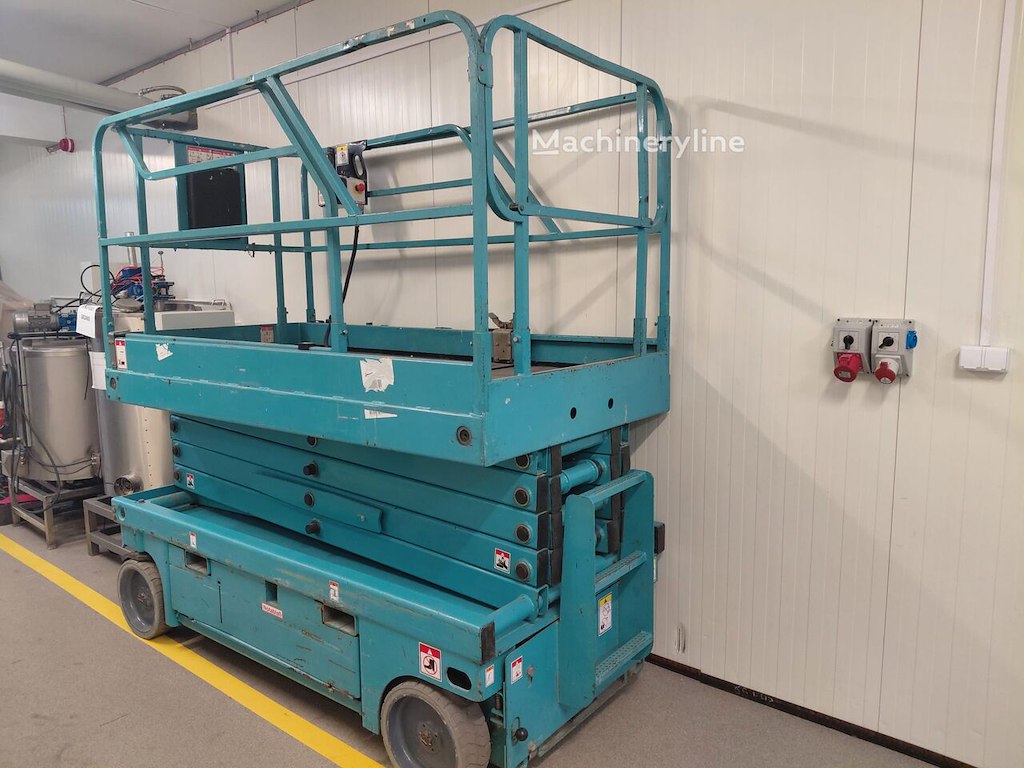Haulotte Compact 12 makazasta platforma