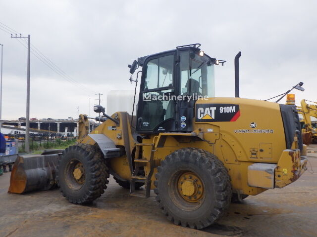 Caterpillar 910M prednji utovarivač