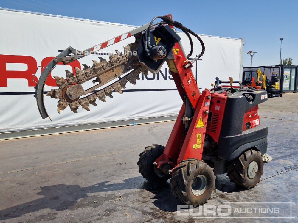 Prodaje se Ditch Witch ZAHN R300 mini utovarivač na aukciji
