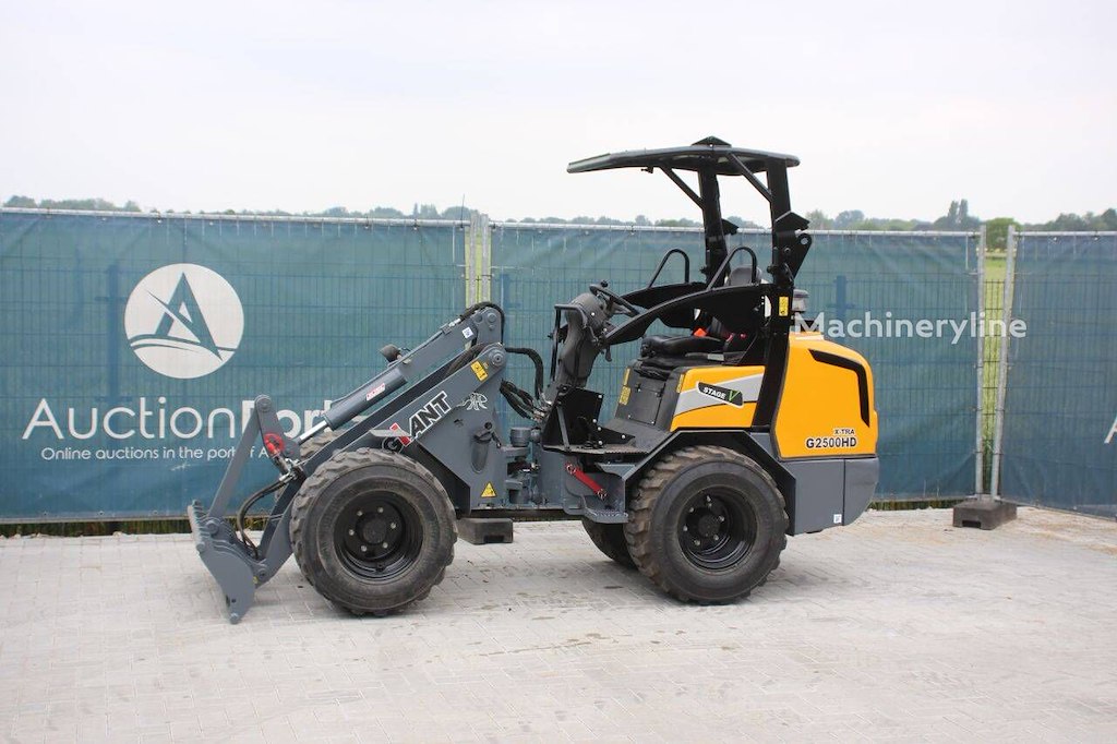 Prodaje se Giant G2500HD multifunkcionalni utovarivač na aukciji