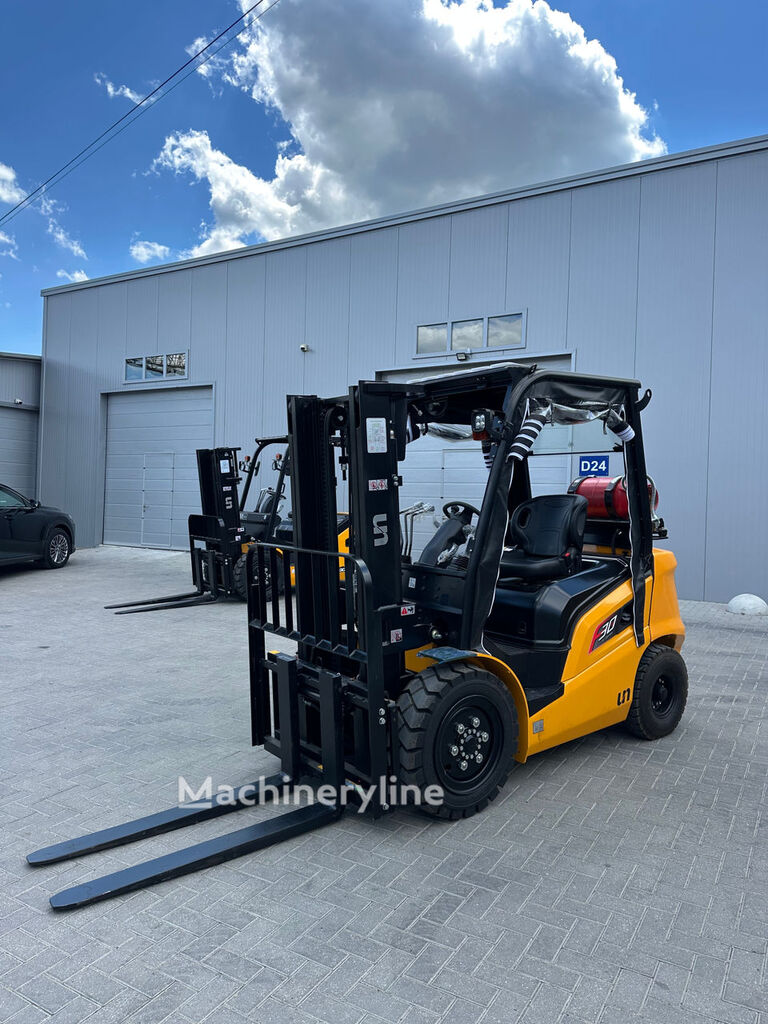 Novi UN FGL30T-F1JK1 viljuškar na gas/benzin