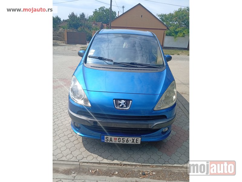 Peugeot 1007