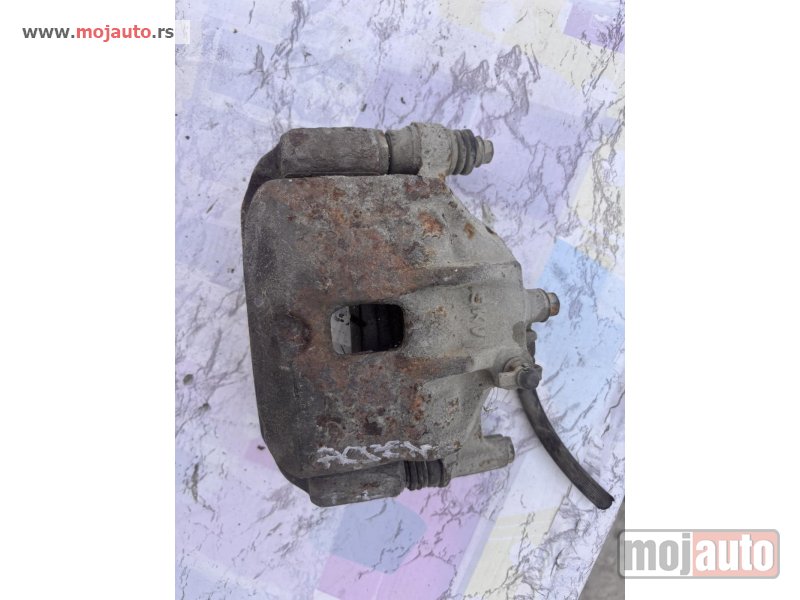 Hyundai accent 2 1.3 benzin prednja leva kociona kljesta
