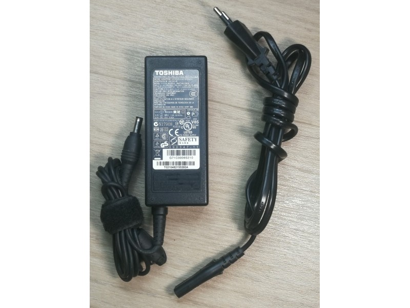 Toshiba PA3714U-1ACA 19V --- 3,42A
