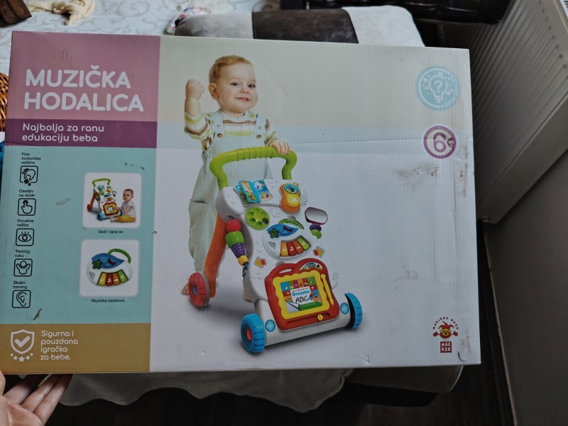 Muzicka hodalica - edukativna igracka za bebe