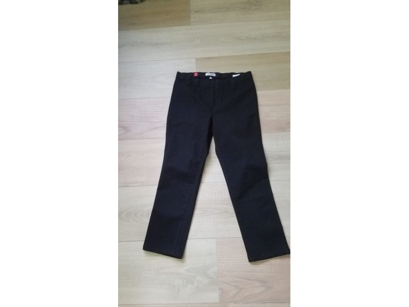 Zenske pantalone