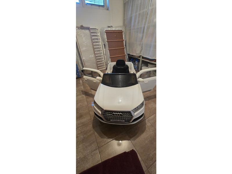 Deciji Auto na akumulator Audi Q7