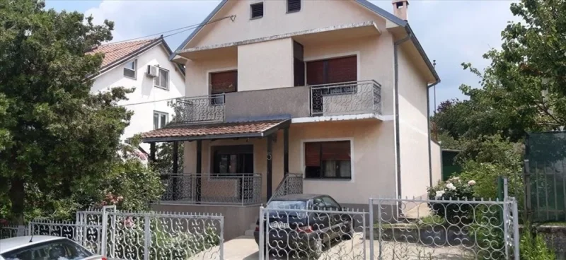 Prodaje se porodicna kuca u Sremcici
