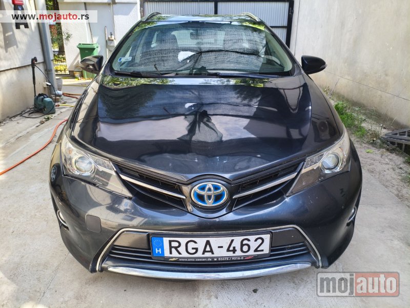 Toyota Auris Hybrid 1.8