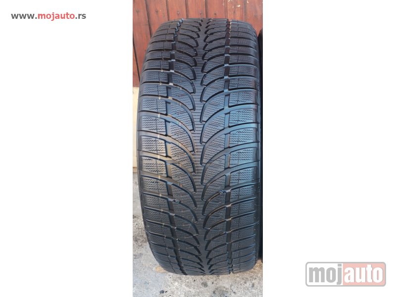 3363. Guma BRIDGESTONE 20-ica, ZIMSKA 255/50, Šara 8,4 mm, DOT 1023