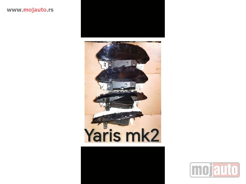 Yaris 2 kilometar sat