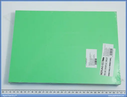 Karton u boji A4 1/100, 200gr SVETLO ZELENI/VERDE PISELLO, Fabriano