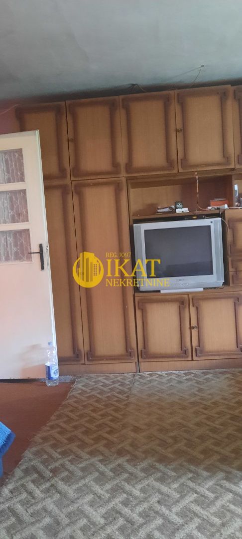 Perlez, kuća, 117m2, plac, 14 ari ID#4449
29.000 €