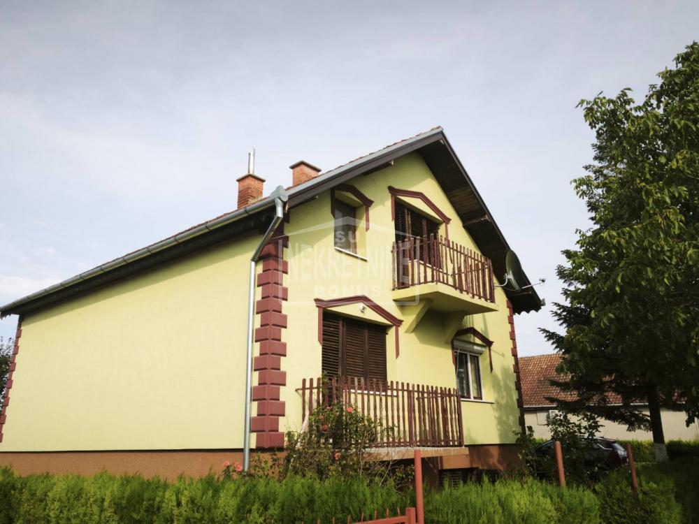 Subotica-Đurđin-kuća sa potkrovljem od čvrstog materijala ID#2206
89.000 €