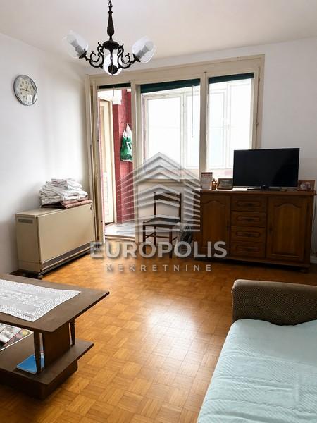Prostran stan kod crkve i škole ID#9813
105.000 €