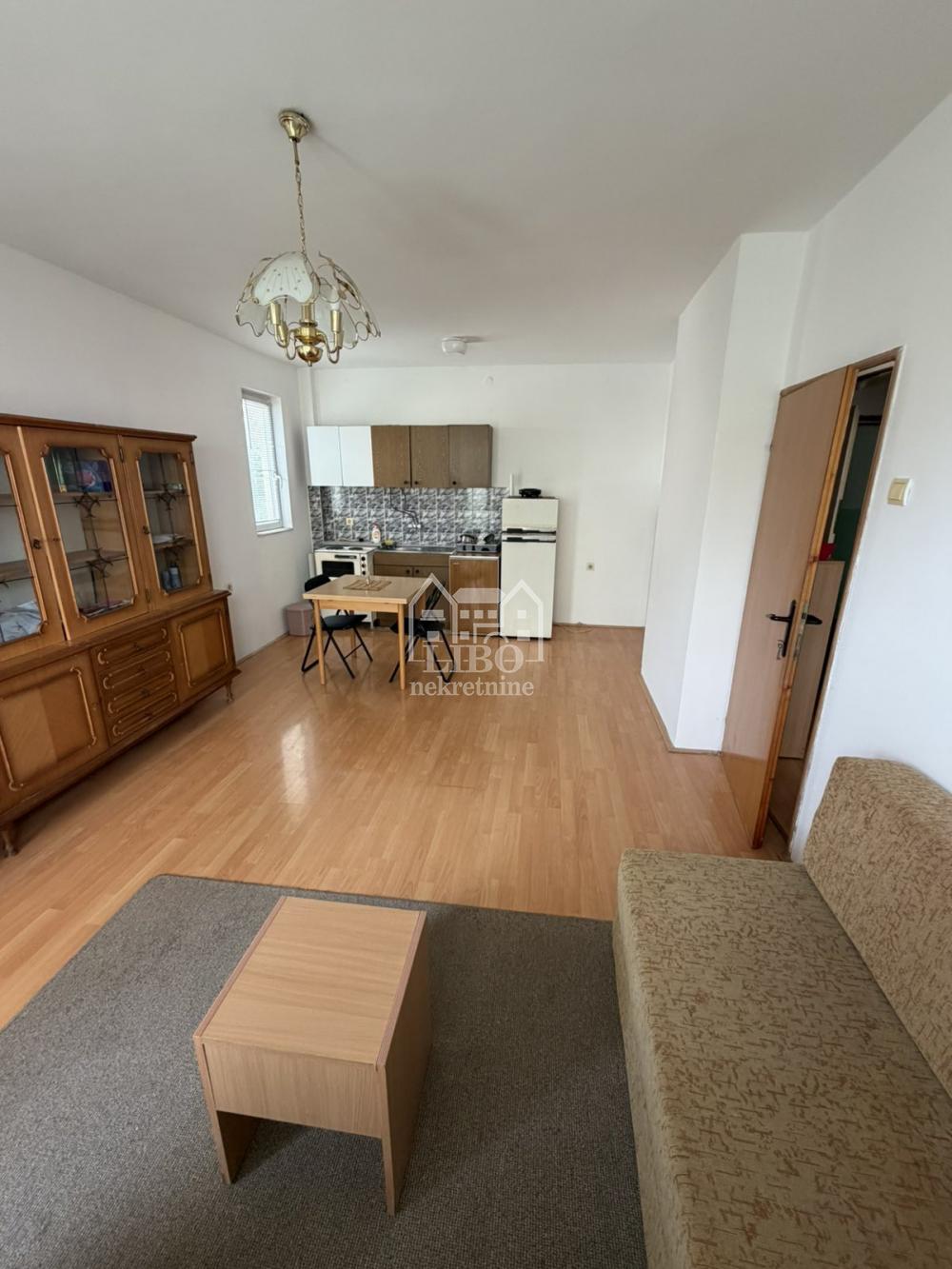 jednoiposoban stan P=40m2, drugi sprat, kod gradske bolnice ID#2463
96.900 €
