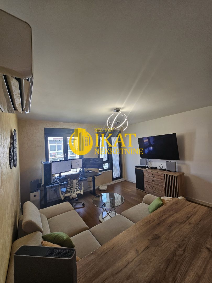 Botanička bašta 40m2, jednoiposoban stan u modernoj zgradi ID#5280
238.000 €