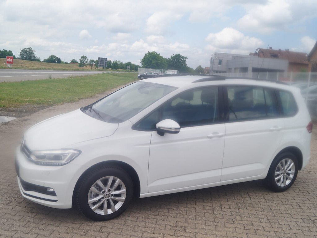 2018 VOLKSWAGEN Touran 2.0 TDI DSG
