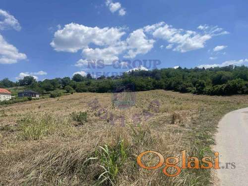 Prelep plac u Bukovcu povrsine 1639m2.