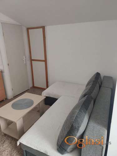 Izdajem namešten stan