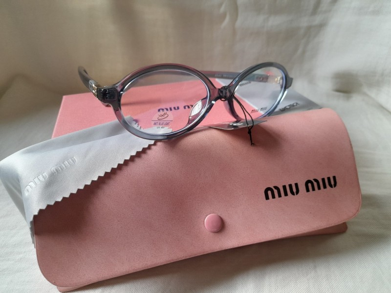 miu miu - dioptrijski okvir FANTAZIJA!!