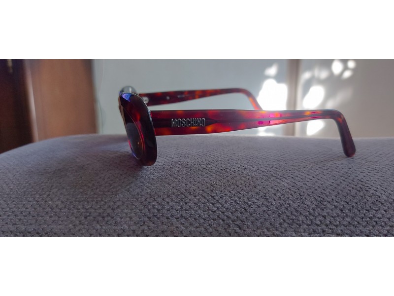 MOSCHINO ZENSKE naocare za sunce prelepe