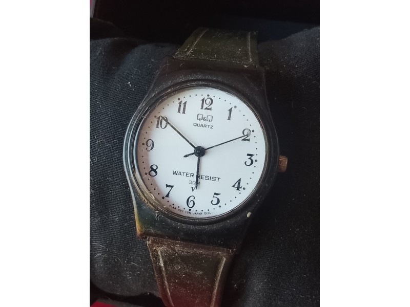 Stari muški ručni sat Q&Q Quartz