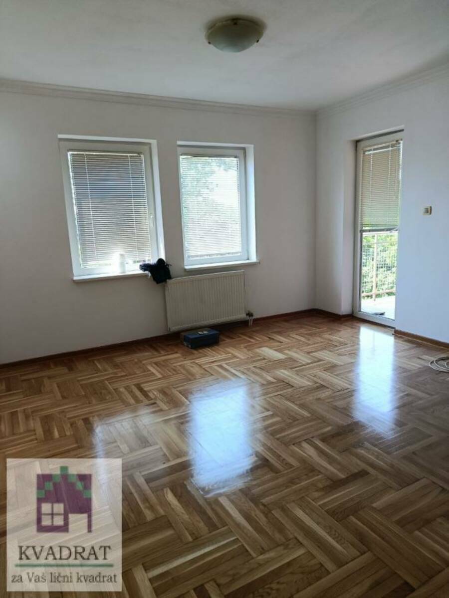 Trosoban stan, Beograd - Obrenovac (mesto) | Izdavanje · 83m² · 320€