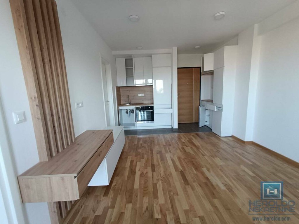 Jednoiposoban stan, Jagodina | Izdavanje · 39m² · 200€