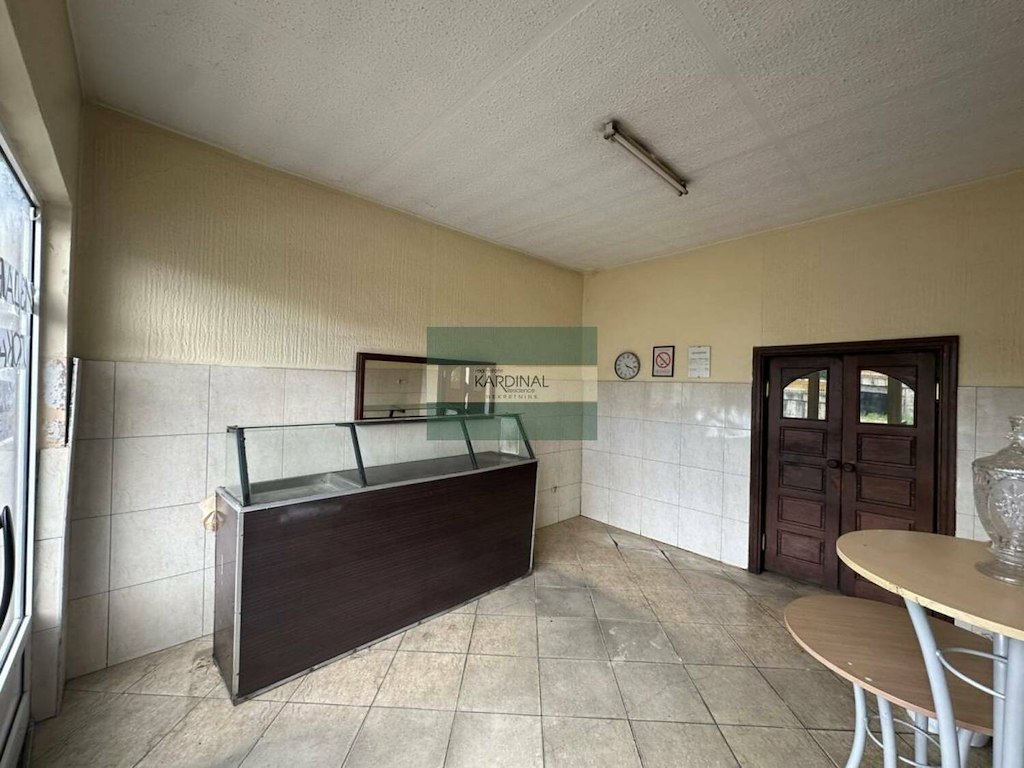 Poslovni prostor / Lokal, Kragujevac | Izdavanje · 55m² · 350€