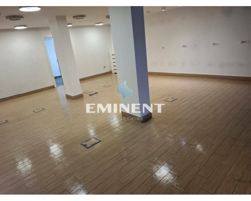 Poslovni prostor / Lokal, Pančevo - Donji Grad | Izdavanje · 130m² · 2.860€