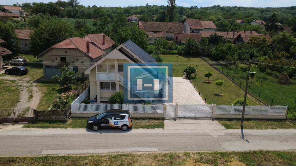 Kuća, Jagodina - Majur | Prodaja · 200m² · 230.000€