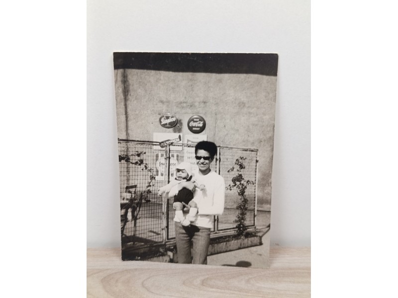 Vintage fotografija dama s detetom