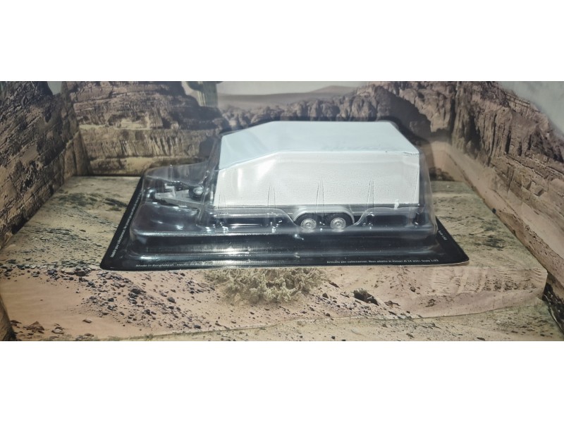 Auto Prikolica 1:43