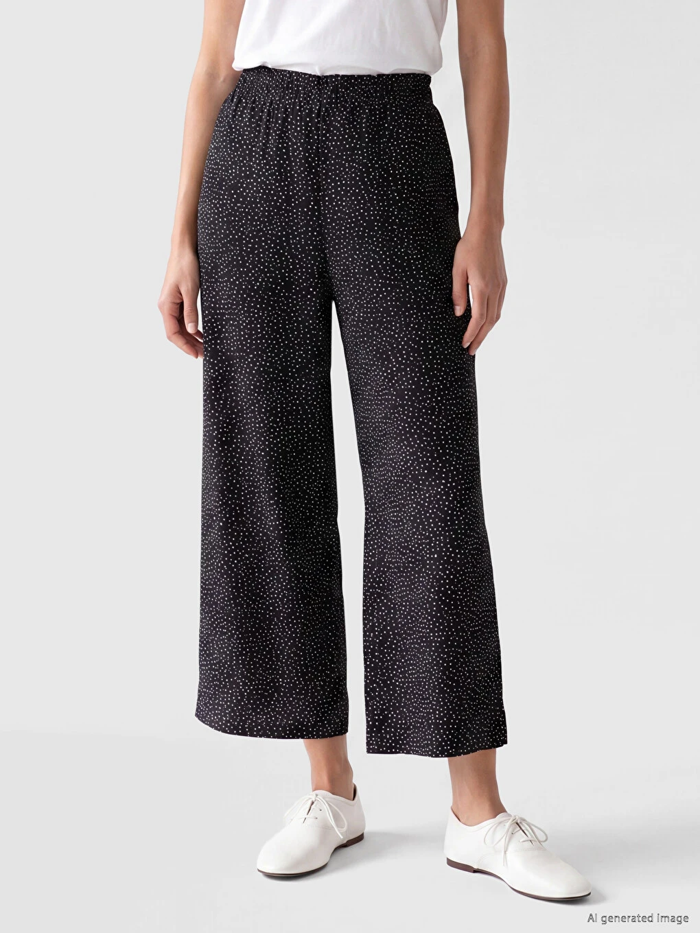 LCWAIKIKI Classic Elastični Struk Tufnice Ženske Pantalone