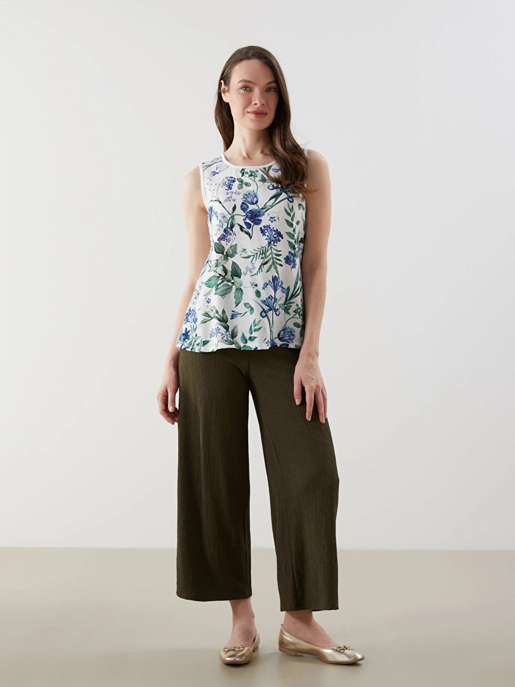 LCW Grace Bluza Sa Okruglim Izrezom I Cvetnim Dezenom