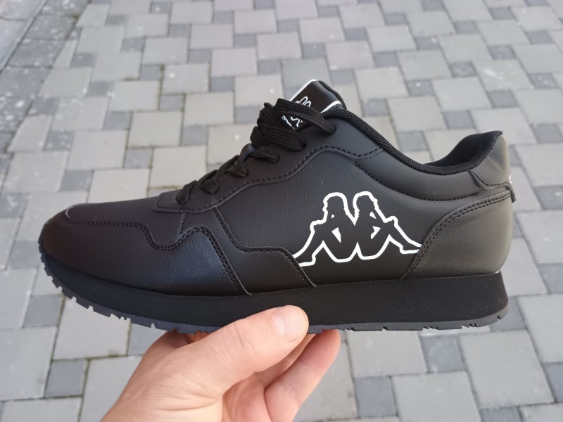 Kappa patike broj 45