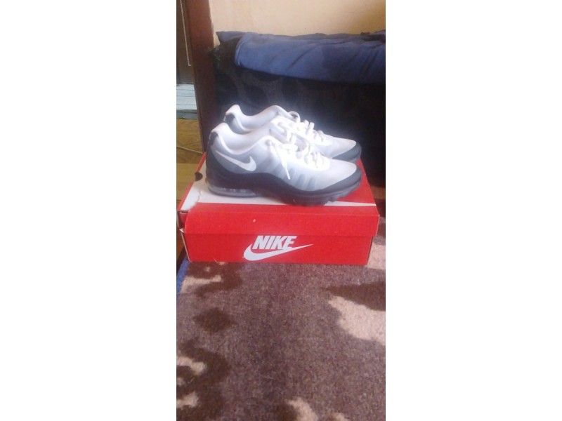 Nike Air Max Invigor Print